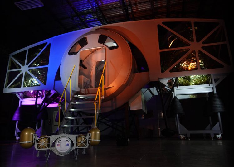 Dynetics presentó el vídeo del primer vuelo de su Gremlins Air Vehicle ...