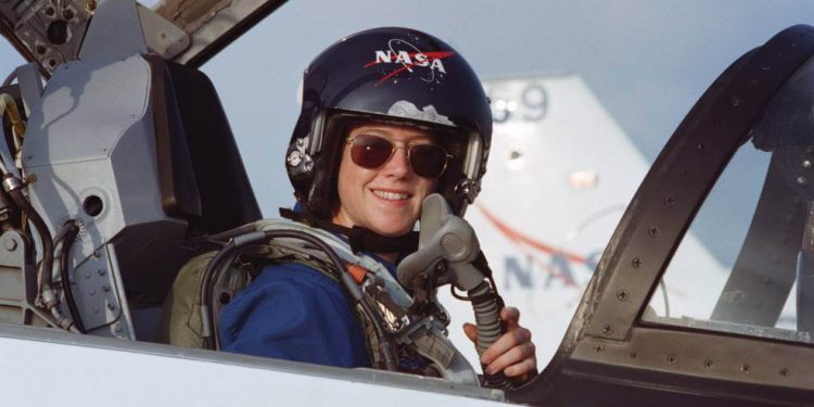 El Senado de EEUU confirma a Pam Melroy como administradora adjunta de ...