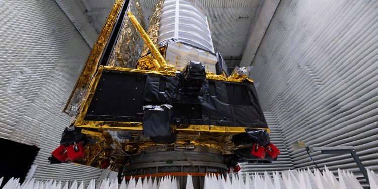 La misión Euclides de la ESA superó con éxito la prueba final antes de ...
