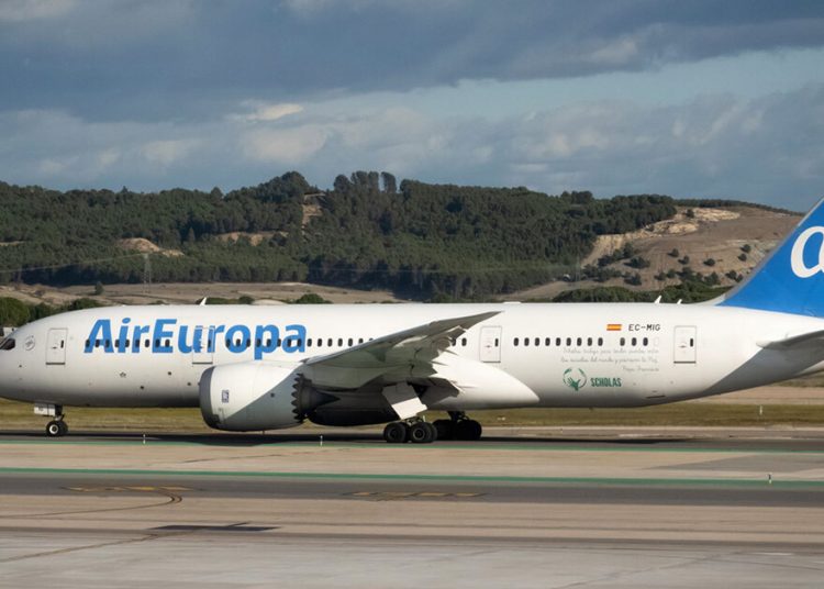 Air Europa inaugura un nuevo hangar y fortalece su flota con un Boeing ...
