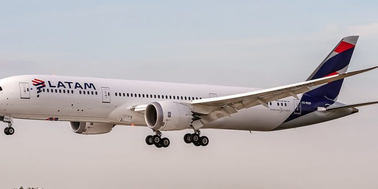 LATAM Airlines expande su flota con la compra de 10 nuevos Boeing 787 ...