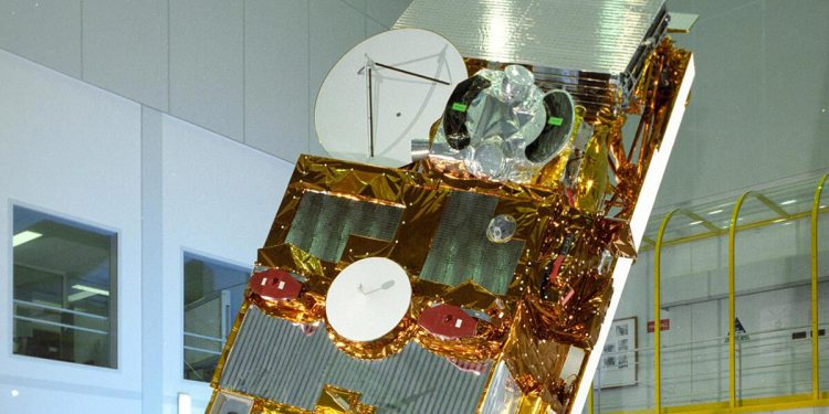 El satélite Heritage ERS-2 de la ESA regresa a la atmósfera terrestre ...