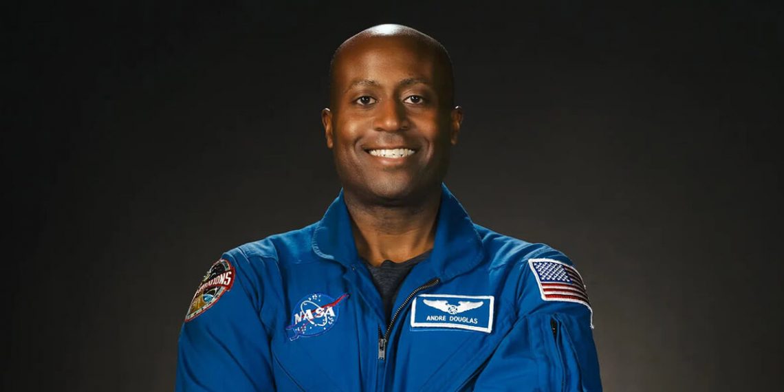 La Nasa selecciona a Andre Douglas como reserva de la tripulación de ...