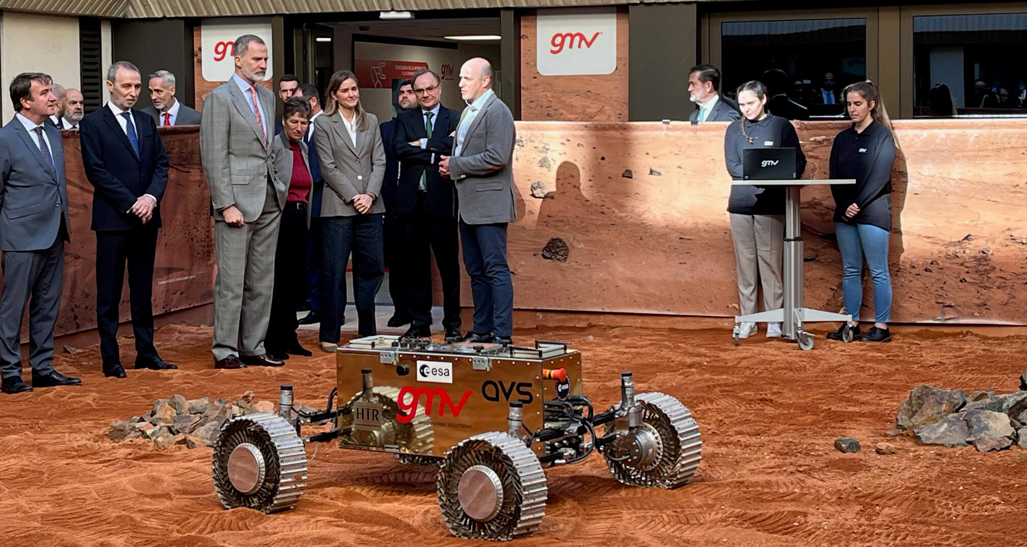 El Rey Felipe VI celebra el 40 aniversario de GMV - Actualidad Aeroespacial