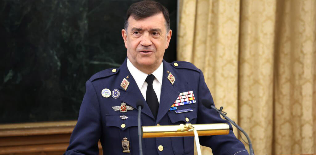 SMS refuerza la presidencia del teniente general Ignacio Bengoechea ...